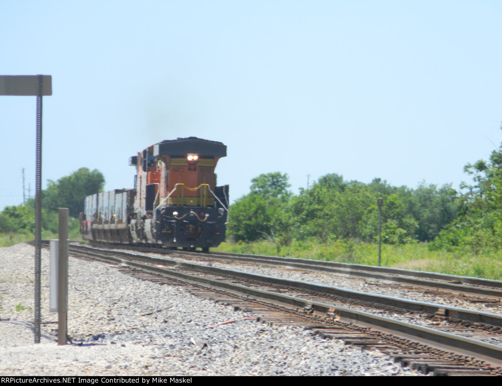BNSF 6672